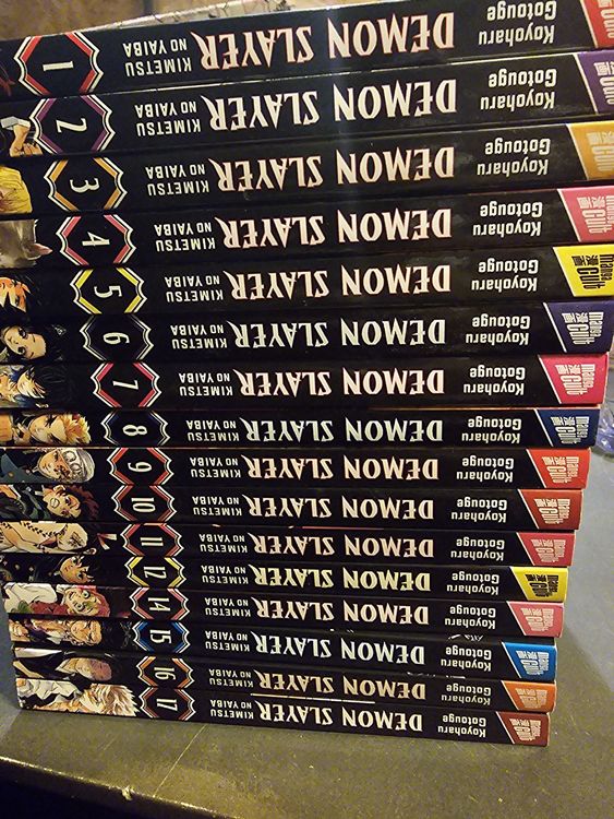Demon Slayer Comics (Neu (gemäss Beschreibung)) in Jonschwil für CHF 95 ...