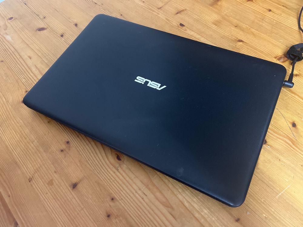 Asus X751L (Gebraucht) in Siebnen für CHF 83 – mit Lieferung auf ...
