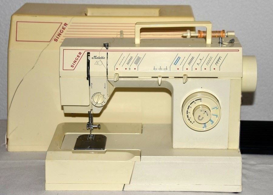 Nähmaschine Singer Melodie 40 Machine à coudre (Defekt) in Collonges ...