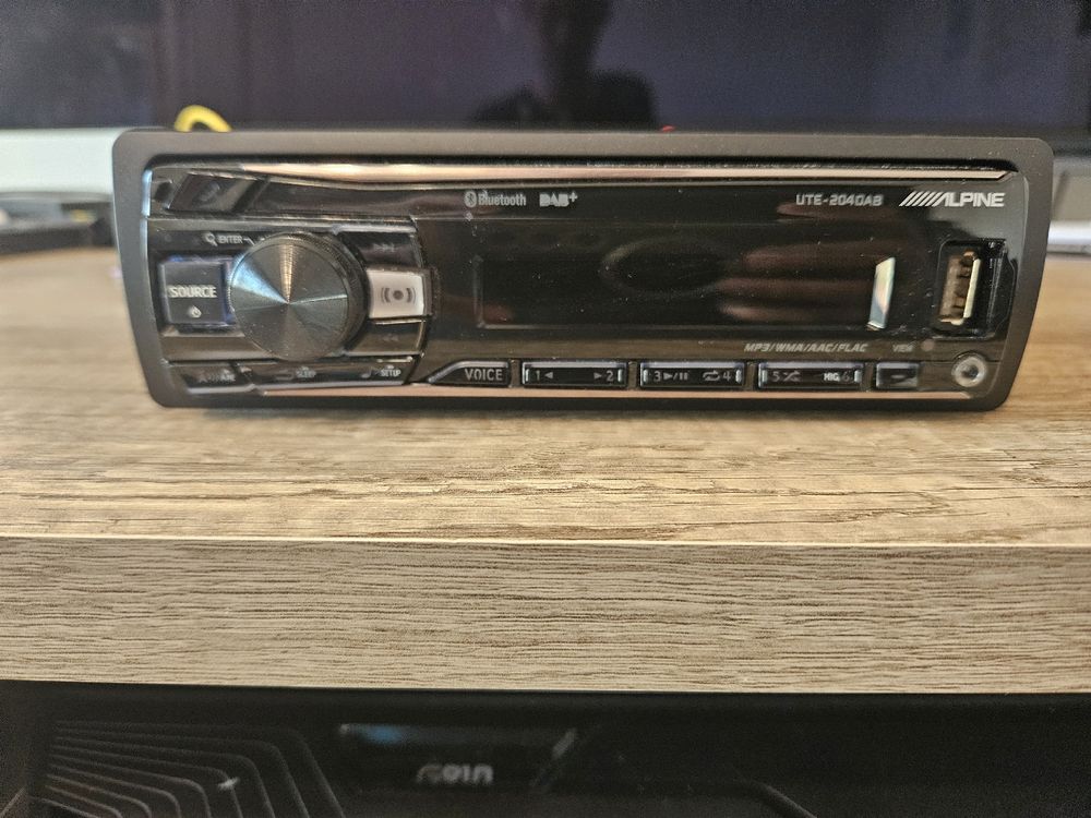ALPINE UTE-204DAB DAB+ Auto Radio mit USB MP3 Bluetooth usw. (Neu ...