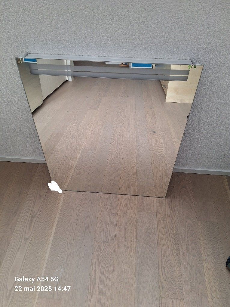 Miroir de salle de bain avec éclairages LED intégrée prise (D'occasion ...