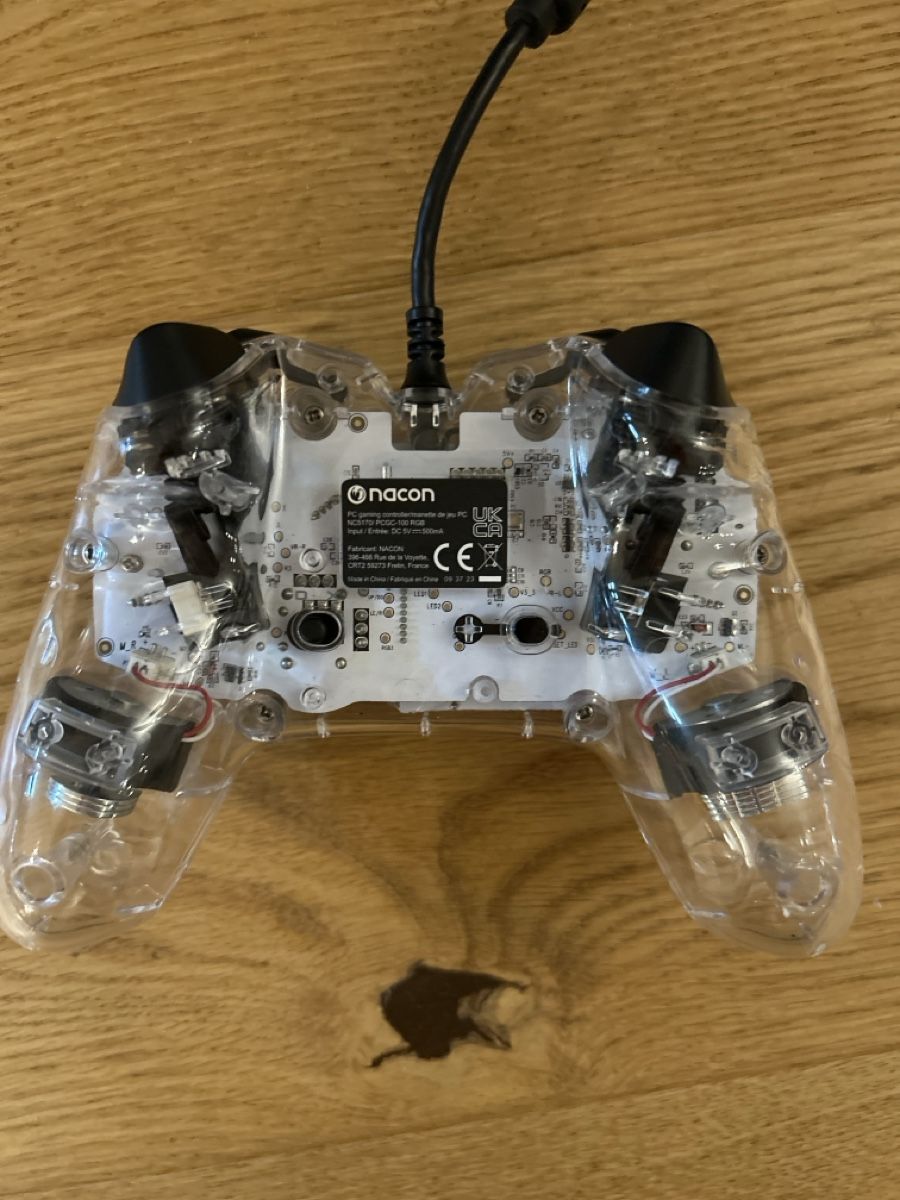 Nacon Wired Controller - Clear Edition - led (Gebraucht) in Schänis für ...