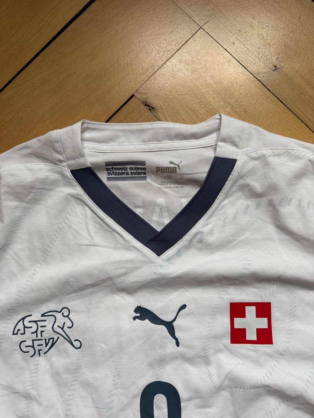 PUMA - Schweizer Fussballnati Trikot #9 Okafor (D'occasion) à Zürich ...