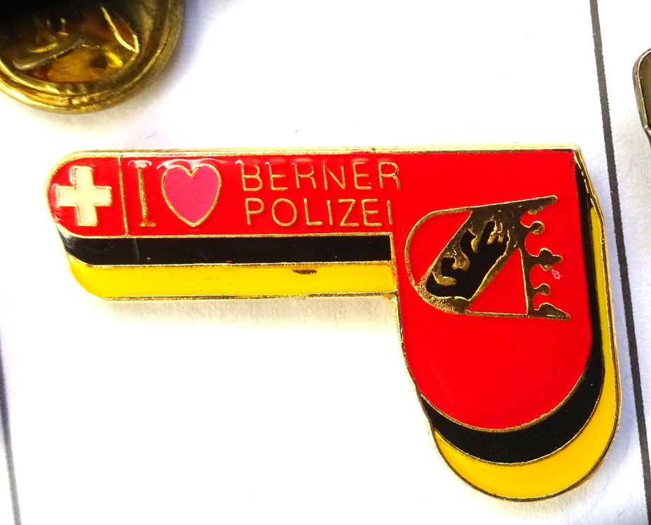 Pin Pistole Berner Polizei | Kaufen auf Ricardo