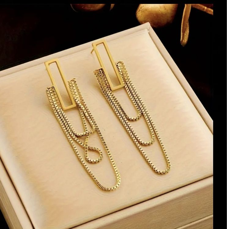 Goldene Trend Ohrringe, Statement Kette, Hingucker (Neu und originalverpackt) in Bösingen für ...