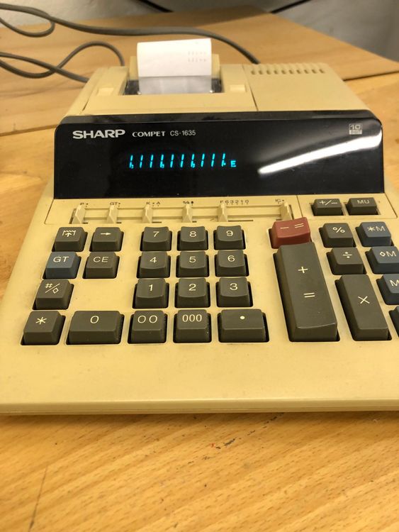 Tisch Rechnungsmaschine von SHARP (Gebraucht) in Adliswil für CHF 10 – mit Lieferung auf Ricardo ...