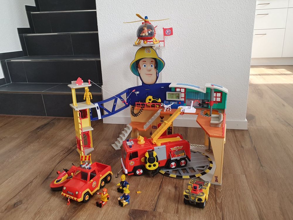 Feuerwehrmann Sam, Feuerwache inkl. Löschfahrzeug u.v.m. (D'occasion) à Höri pour CHF 40 ...