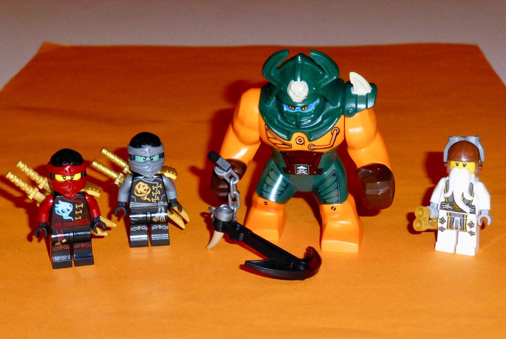 Lego Ninjago/ njo204 Dogshank + 3 weitere Figuren mit Waffen | Kaufen ...