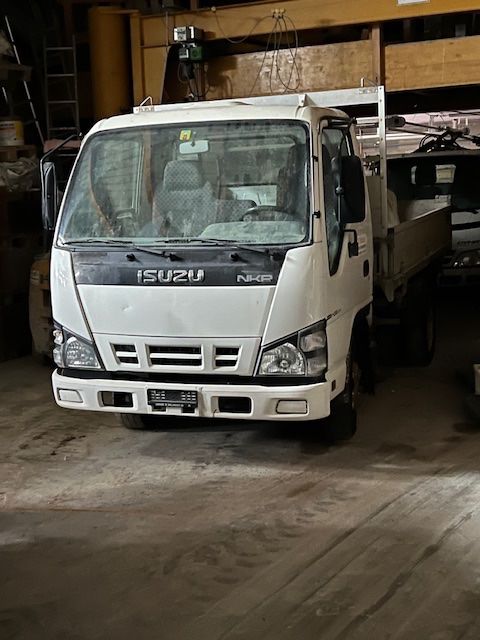 Isuzu NKR85-5DX | Kaufen auf Ricardo