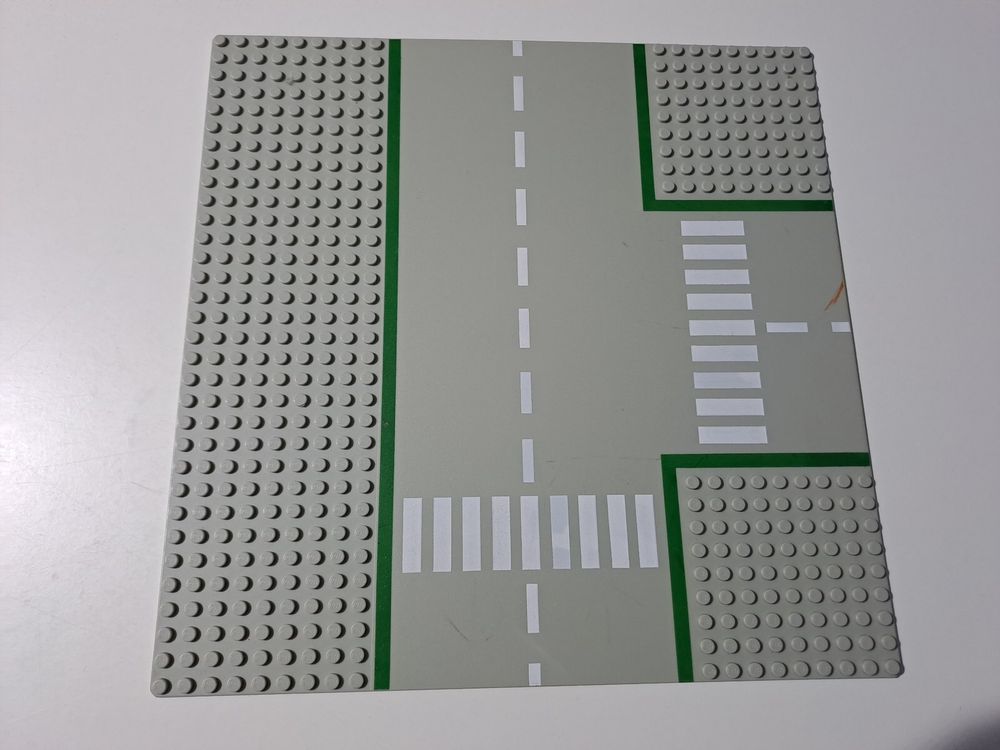 Lego Strassen Platten - Kreuzung mit 3 Strassen (Gebraucht) in Burg AG ...
