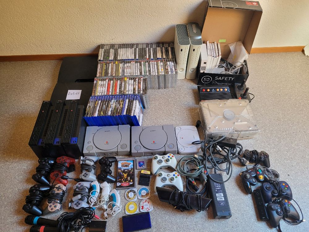 Mega Game Bundle! Div. Konsolen, Spiele, Controller | Kaufen auf Ricardo