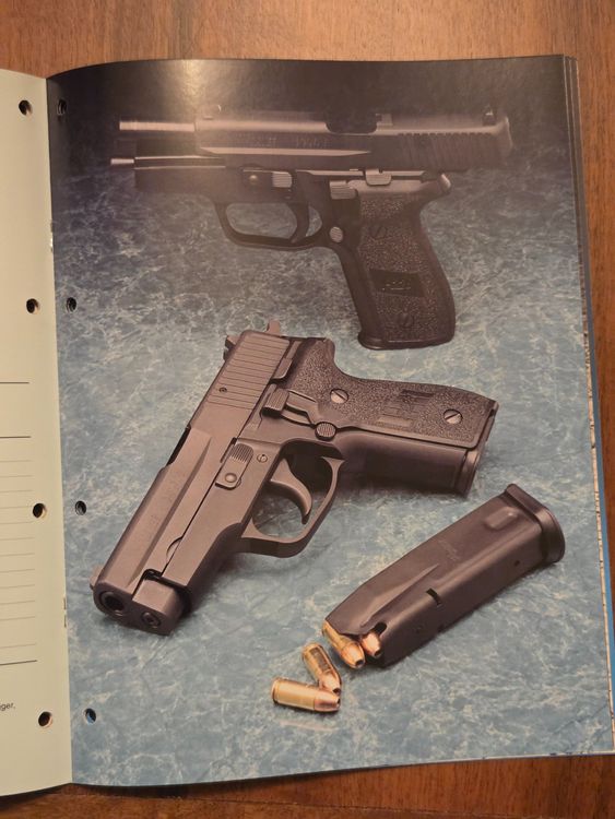 Prospectus Sig, P 210, P 220, P 228, ....Sigarms version USA (D ...