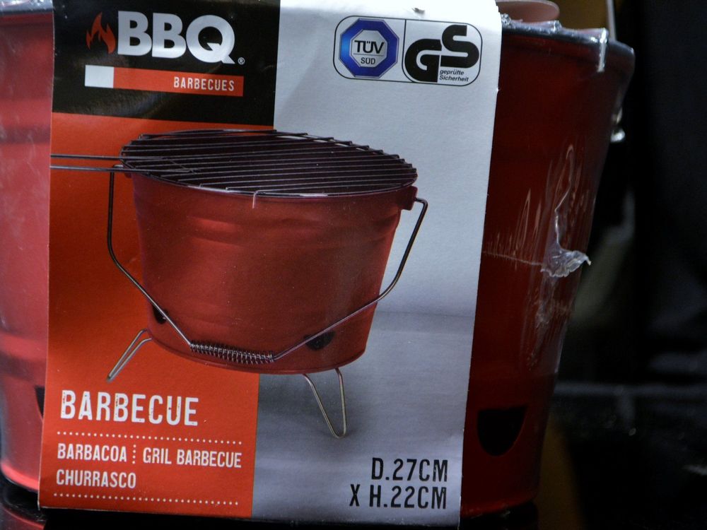 BBQ | BARBECUES |Grill rund und rot (Neu und originalverpackt) in ...