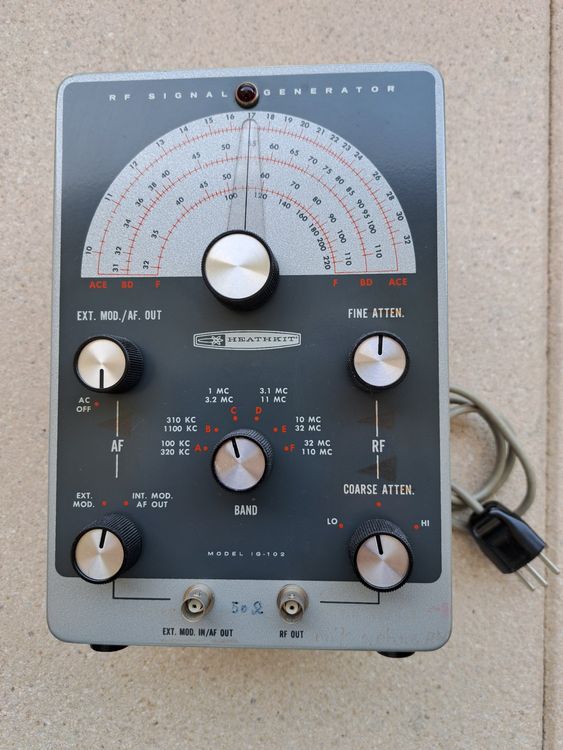 Heathkit IG 102 (Defekt) in Broc für CHF 25 – mit Lieferung auf Ricardo ...