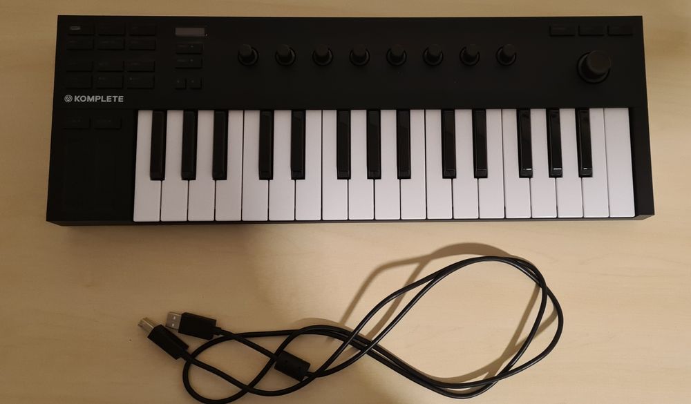 Mini Keyboard - Komplete Kontrol M32 | Kaufen auf Ricardo