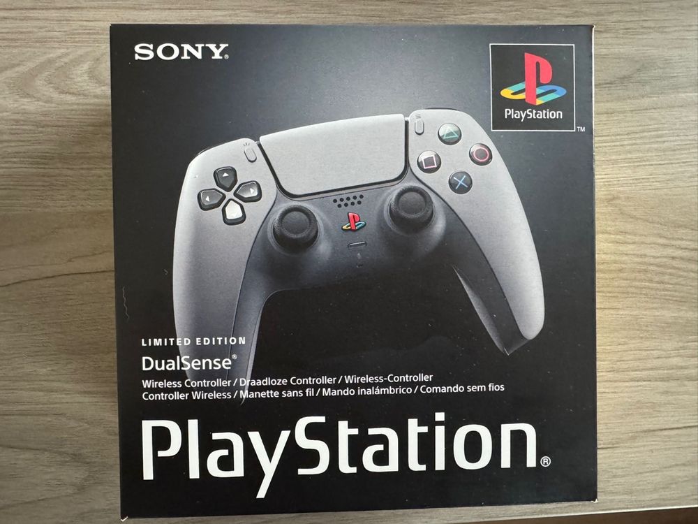 PS5 DualSense Wireless Controller 30th Anniversary Edition (Neu und originalverpackt) in Wolfwil ...