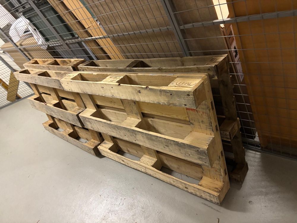 palette Euro / Europaletten / EPAL Paletten 11 Stück (Gebraucht) in arbon für CHF 10 – nur ...