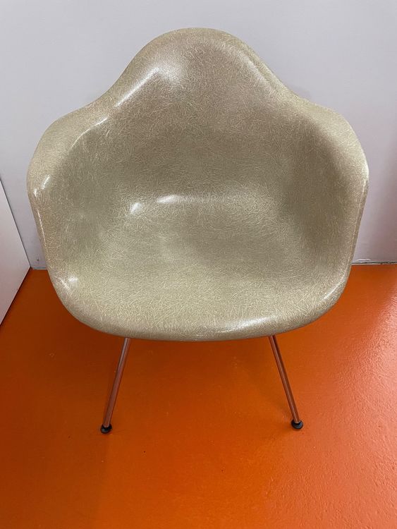 Eames Fiberglas Armchair in greige, 1962/1963 (Gebraucht) in ipsach für CHF 980 – mit Lieferung ...