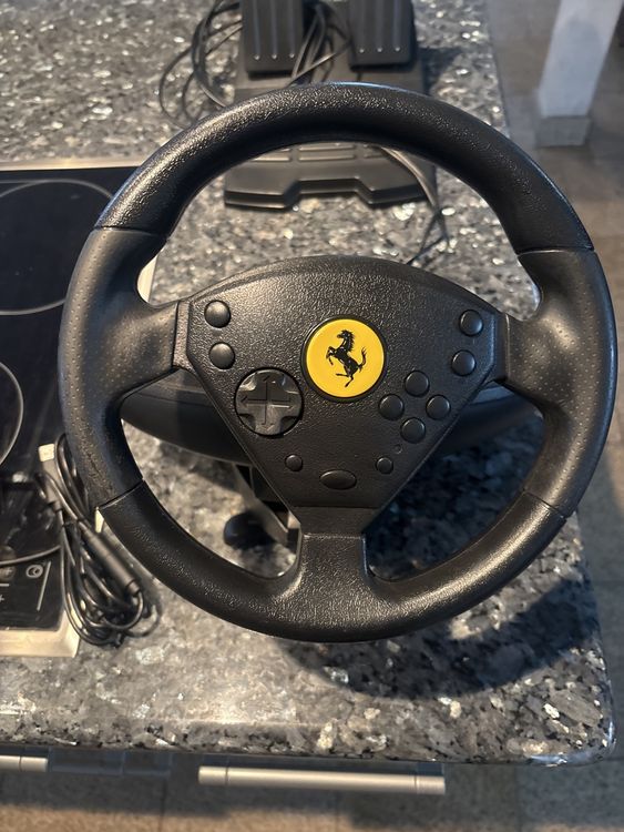 Thrustmaster Ferrari Racing Wheel - Top Zustand! (Gebraucht) in ...