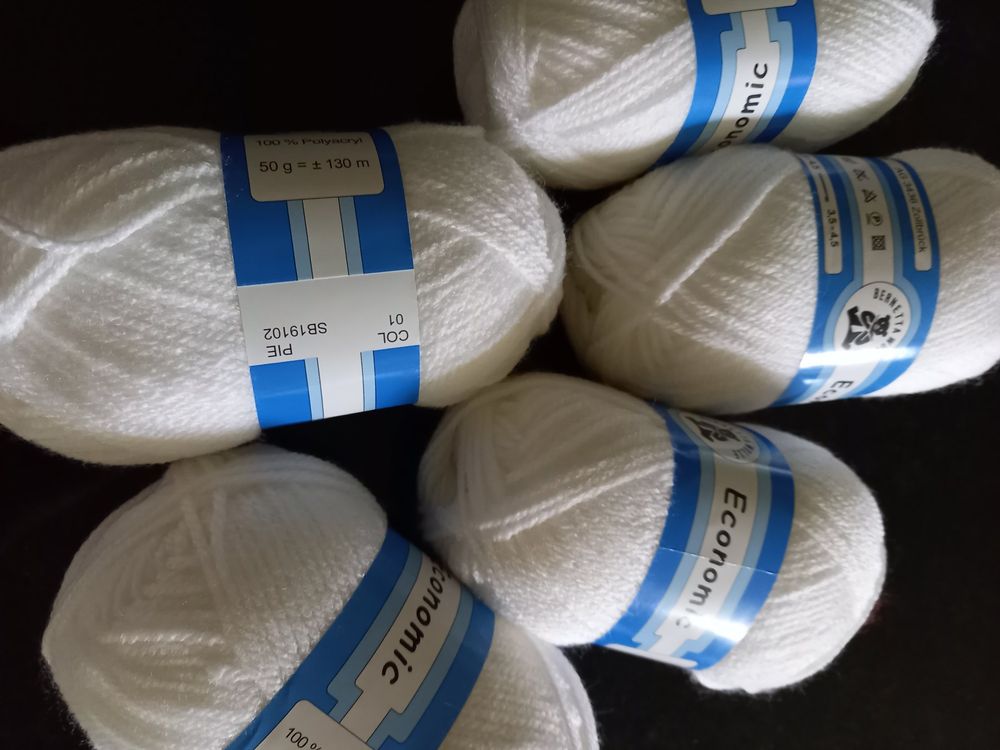 5 Stk.Acry Wolle (Neu (gemäss Beschreibung)) in Zizers für CHF 6 – mit Lieferung auf Ricardo kaufen