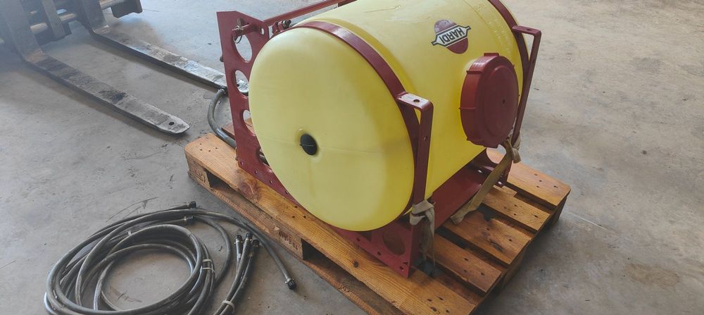 Spritz Tank 200L Fronttank Feldspritze (Gebraucht) in endingen für CHF ...