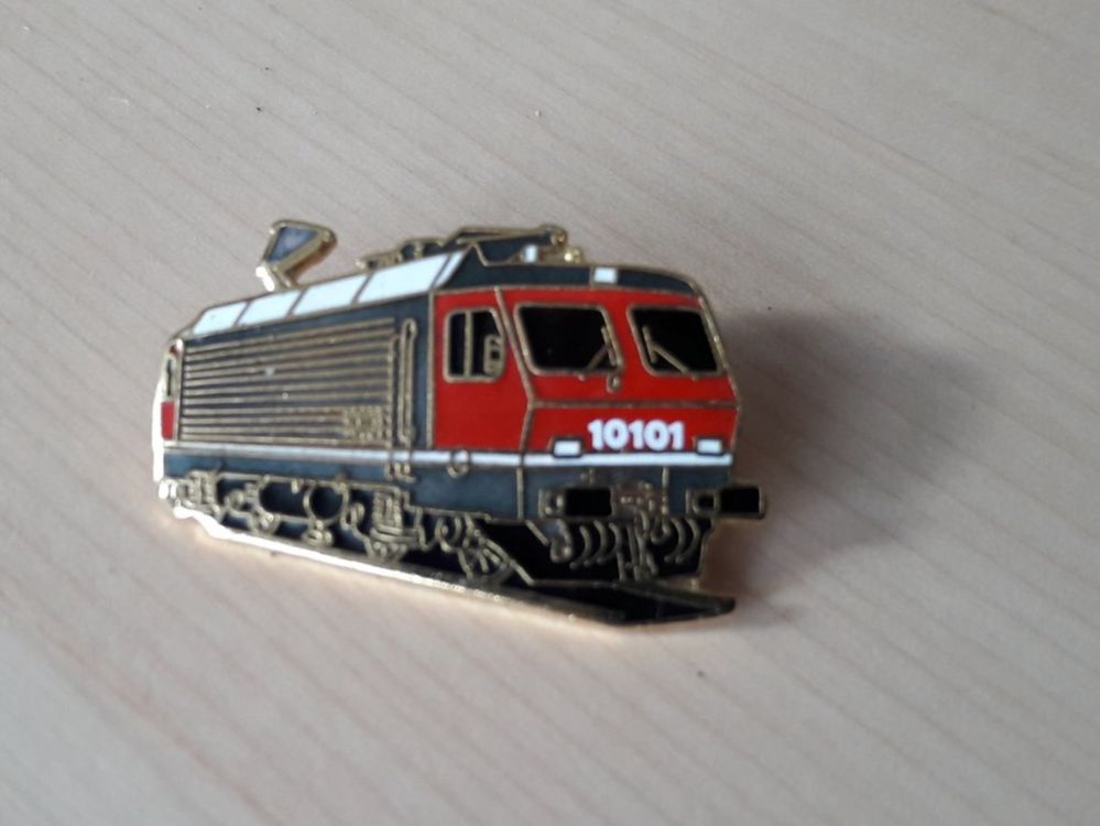 Pin's : Locomotive Re 4/4 IV 10101 des CFF | Kaufen auf Ricardo