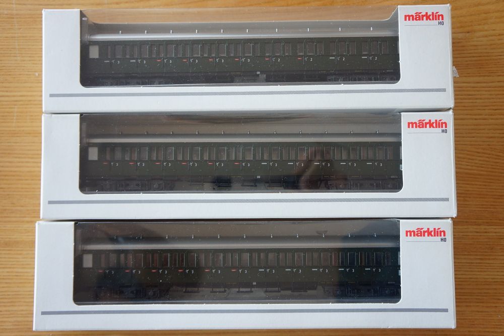 Märklin 43100 + 43110 + 43110, 3 4-Achs DB-Abteilwagen (Gebraucht) in ...