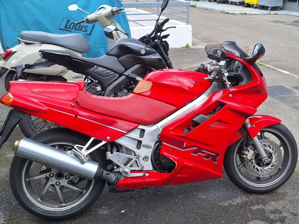 Honda VFR 750 F (Gebraucht) in Birsfelden für CHF 500 – nur Abholung auf Ricardo kaufen