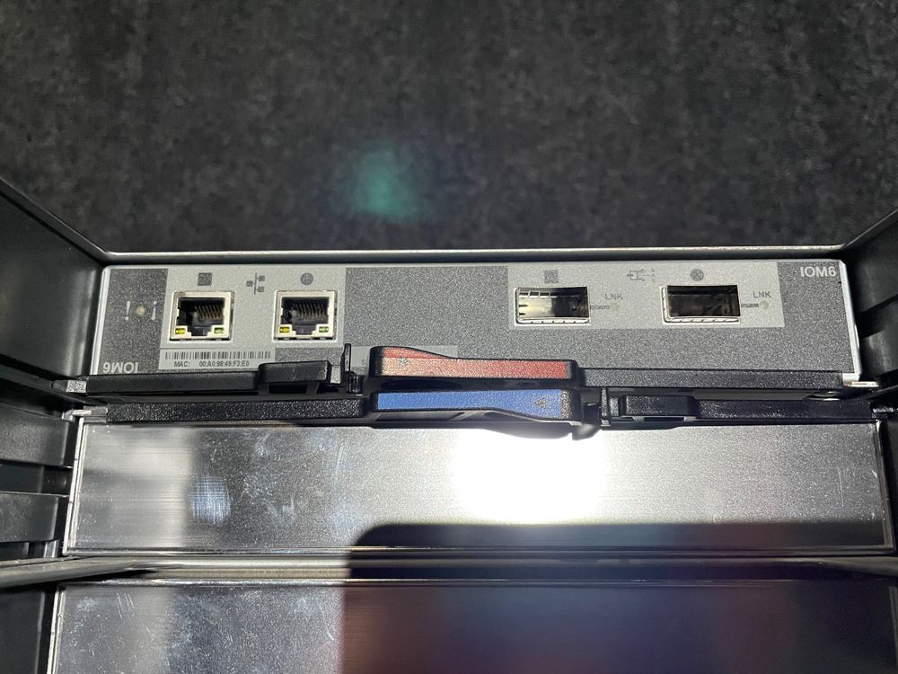 NetApp DS4243 NAJ-0801 24 Bay JBOD Disk Shelf, IOM6, 4 x PSU (Gebraucht ...