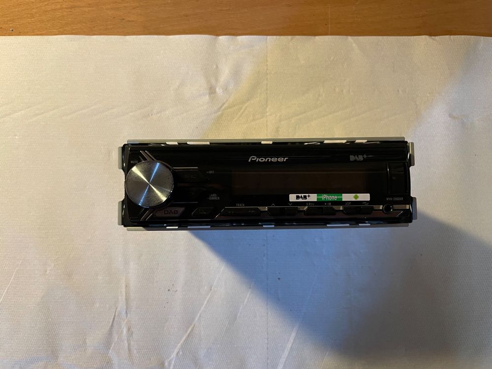 Autoradio Pioneer mit DAB (Gebraucht) in Zürich für CHF 46 – nur Abholung auf Ricardo kaufen