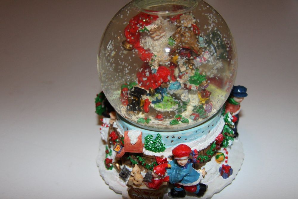 Alte Musikdosen-Schneekugel „Samichlaus" | Kaufen auf Ricardo