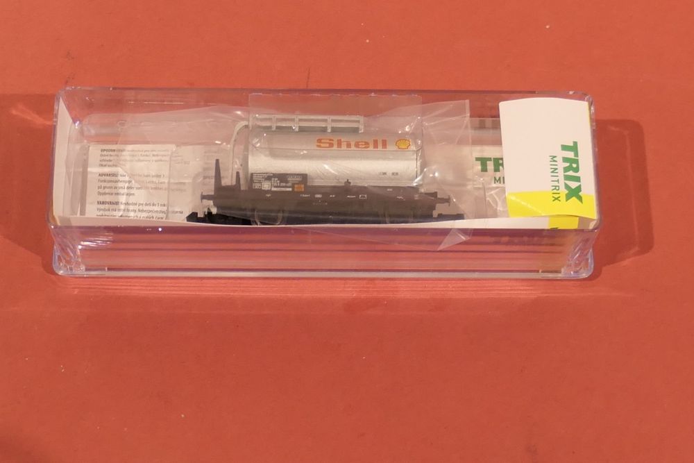 Minitrix Kesselwagen Shell der DB, OVP, top (Gebraucht) in Höfen b. Thun für CHF 15 – mit ...