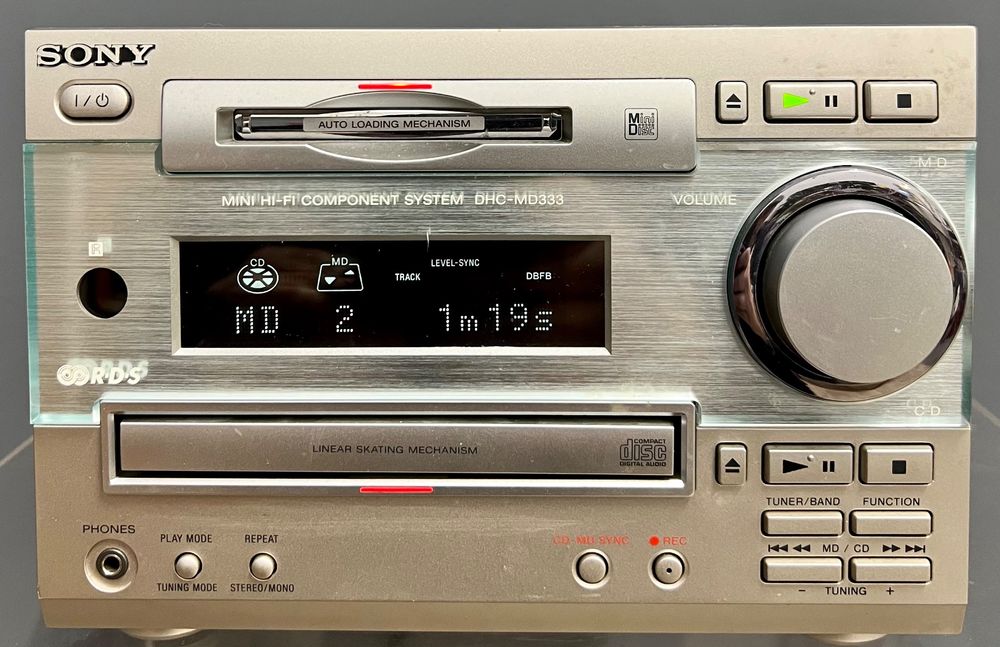 Vintage Sony Mini Disc Tuner CD Hi-Fi System (Gebraucht) in Reigoldswil für CHF 110 – mit ...