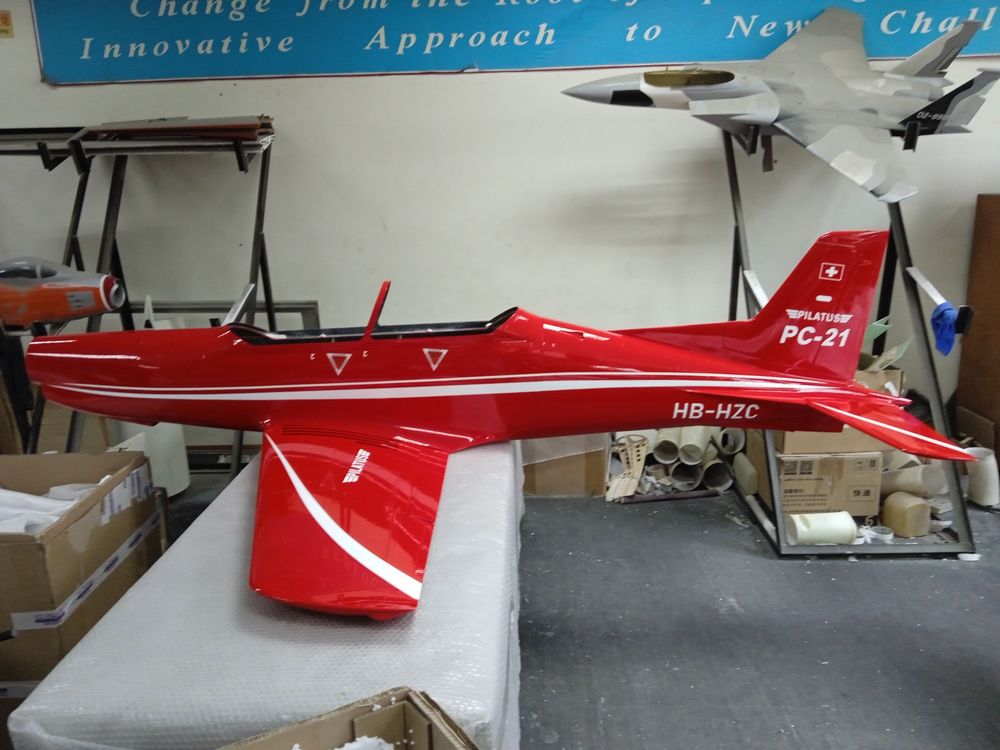 Skymaster Pilatus PC-21 (Neuf avec emballage d'origine) à Mörschwil ...