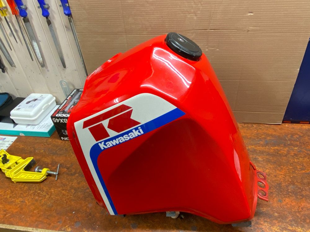 Originaltank Kawasaki KLR 650 Jg. 1987 (Gebraucht) in Unterseen für CHF ...