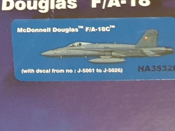 Schweizer Luftwaffe F/A 18 C Hornet 1:72 (Neu und originalverpackt) in Sennhof (Winterthur) für ...