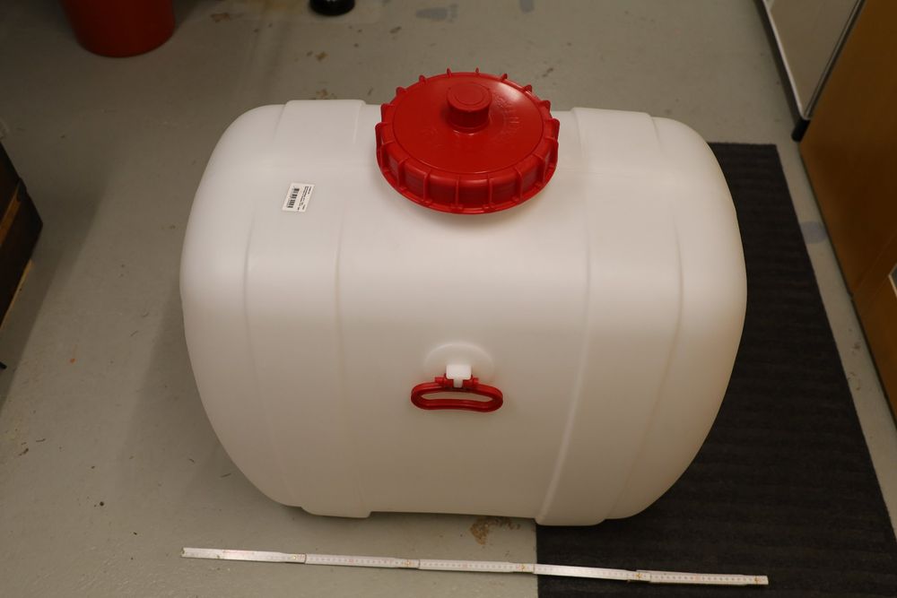 Wassertank (Neu (gemäss Beschreibung)) in Dietlikon für CHF 48 – nur ...
