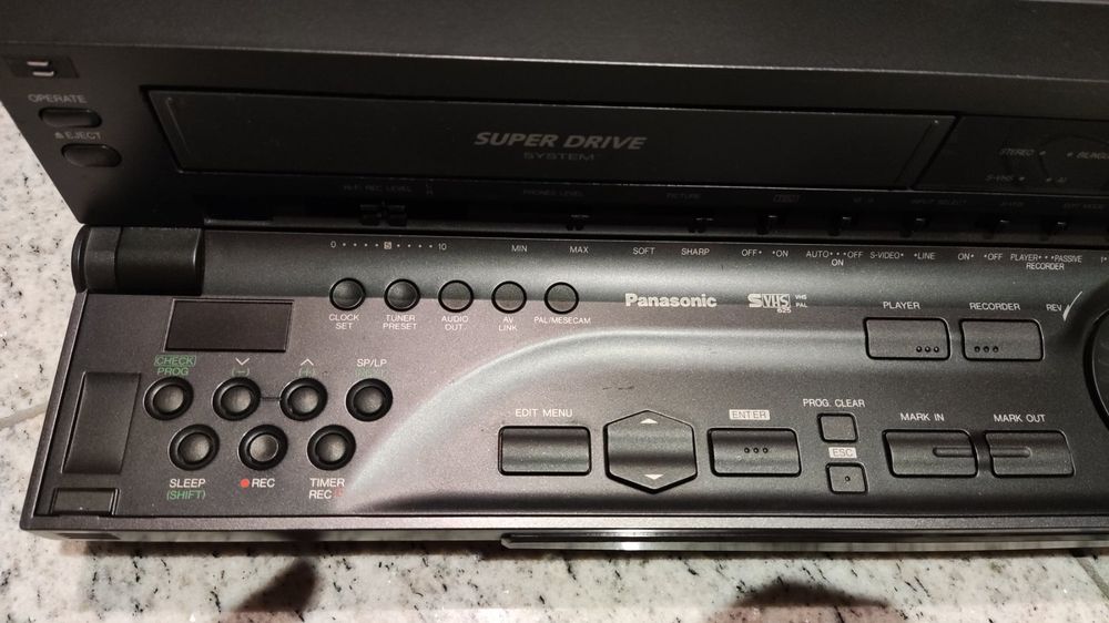 PANASONIC NV-HS1000 SUPER VHS VIDEORECORDER | Kaufen auf Ricardo