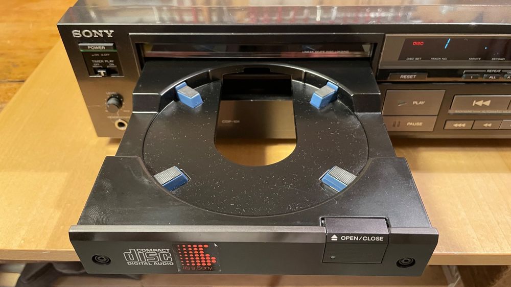 Sony CDP 101 - der erste CD Player von Sony (Gebraucht) in Uster für ...