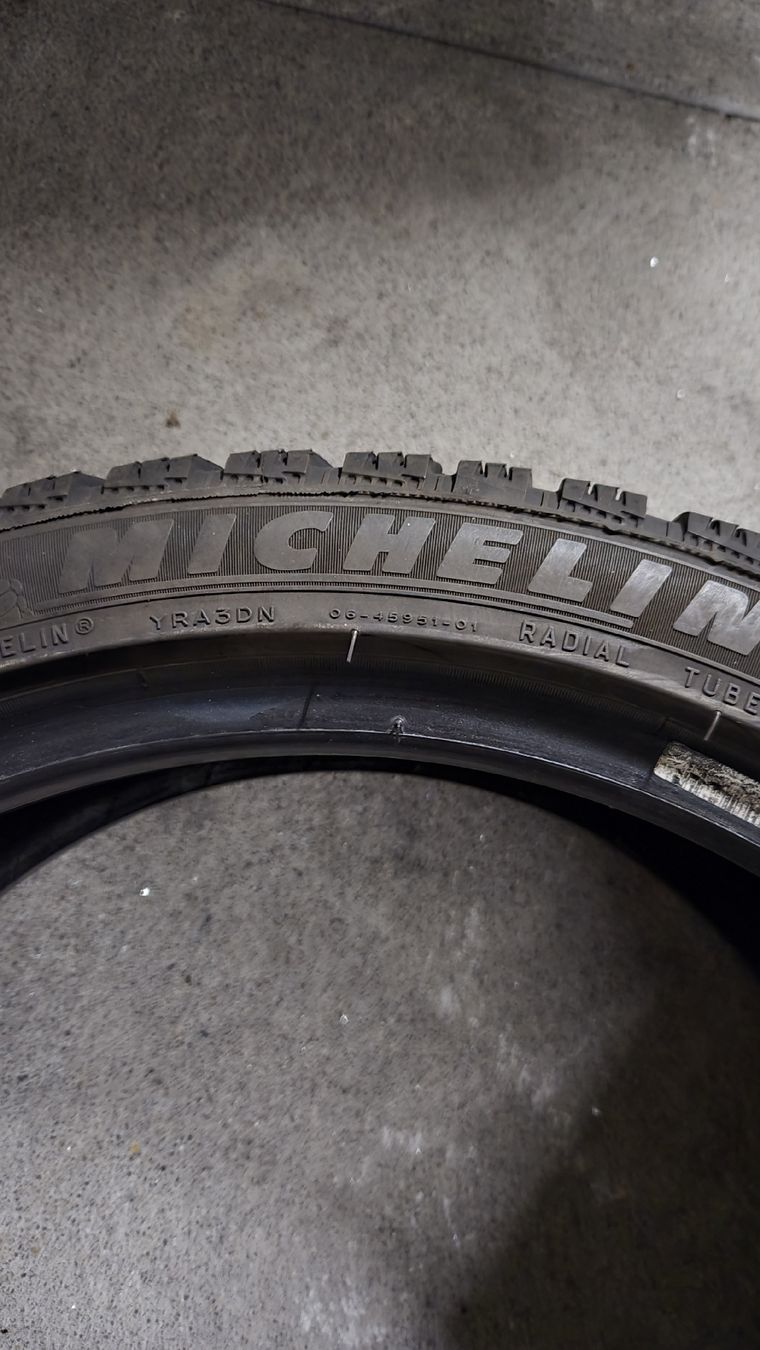 Michelin Alpin 6 Winterreifen 205/45 R17 (Gebraucht) in Rotkreuz für CHF 150 – nur Abholung auf ...