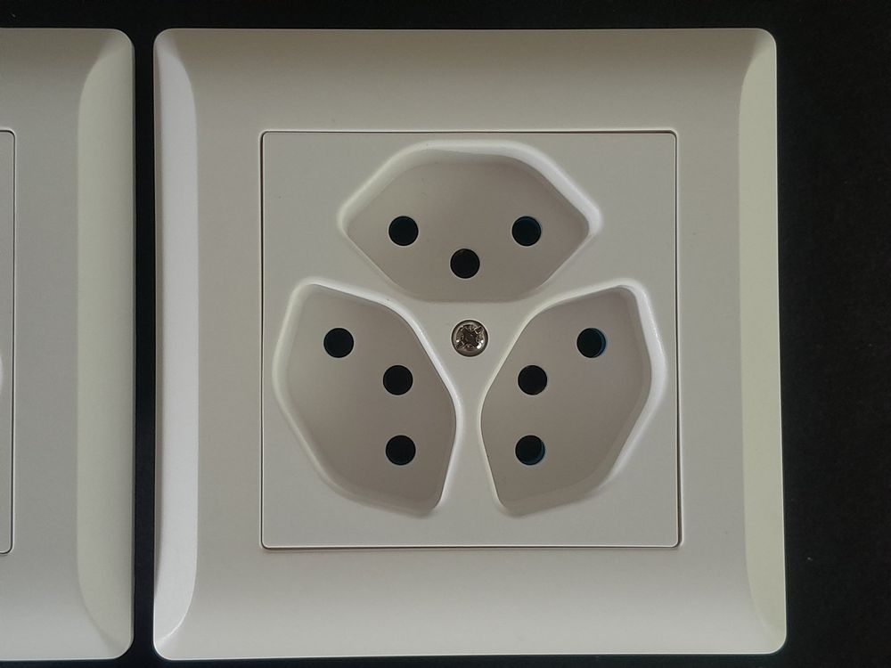 Hager kallysto.line Steckdosen 3x T13 Weiss 4 Stk. (Gebraucht) in ...