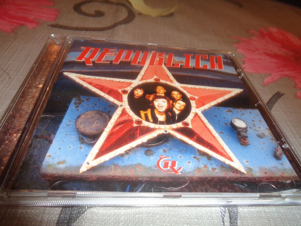 Republica CD (Gebraucht) in Olten für CHF 5 – mit Lieferung auf Ricardo ...
