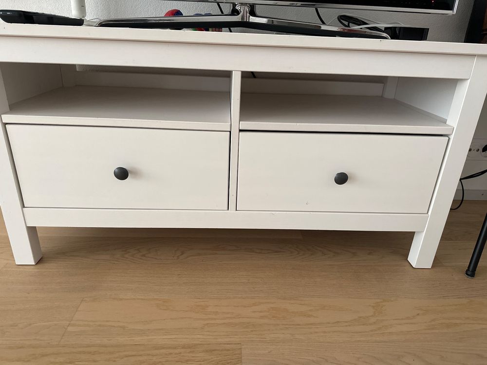 Ikea Fernsehmöbel weiss (Gebraucht) in Zürich für CHF 20 – nur Abholung ...