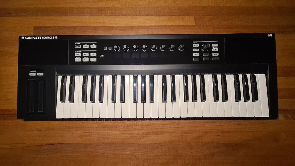Native Instruments Komplete Kontrol S49 MK1 | Kaufen auf Ricardo