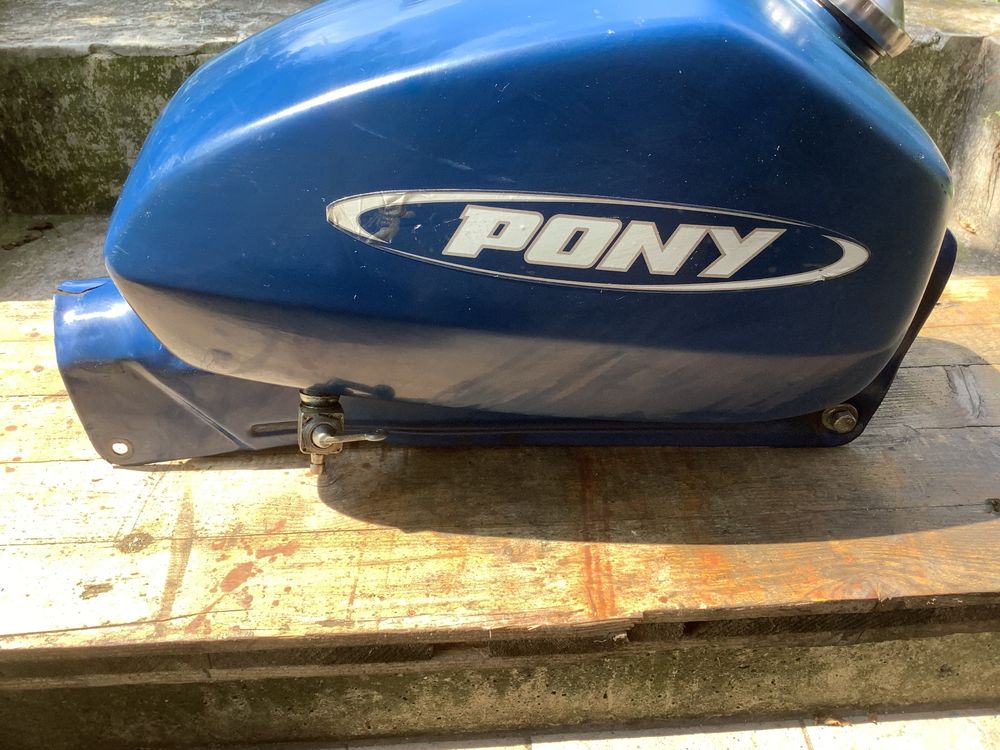 Tank Pony GTX (Gebraucht) in Mendrisio für CHF 59 – mit Lieferung auf ...