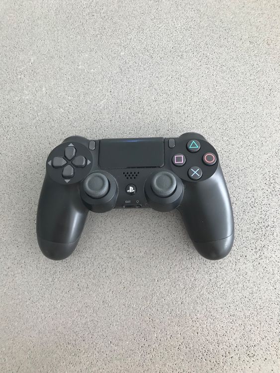 Manette PS4 (D'occasion) à Estavayer-le-lac pour CHF 23 – avec ...