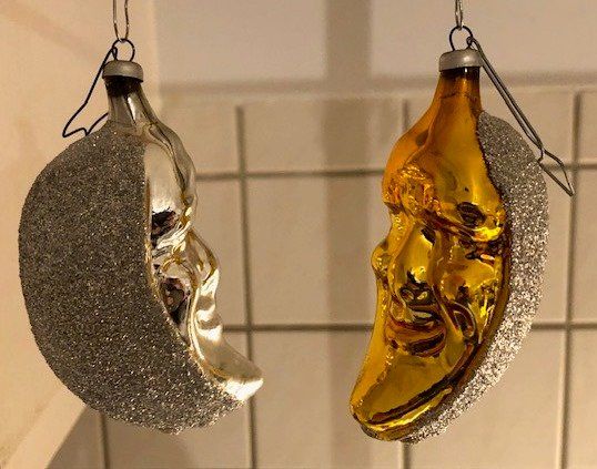 2 Stück Anhänger, Halbmonde aus Glas silbern + goldig (Gebraucht) in ...