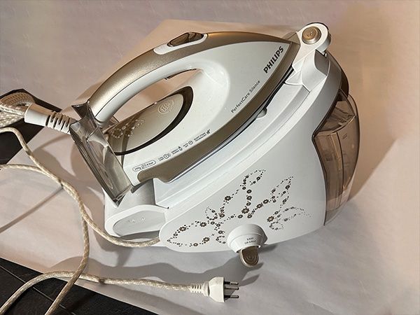 Philips Dampfbügelstation PerfectCare Silence GC9540 (Gebraucht) in ...