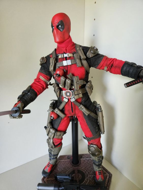 Sideshow Deadpool 1/6 Scale (Gebraucht) in Wildberg für CHF 175 – mit ...