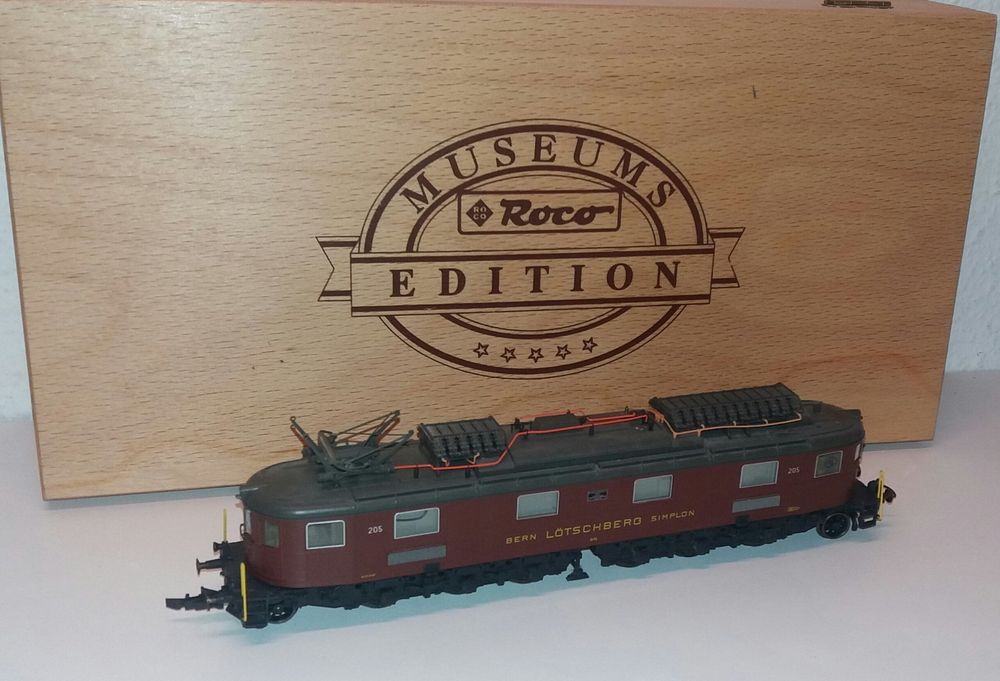 Roco 43711 - H0/DC - Ae 6/8 BLS Museum Edition - analog (Defekt) in ...